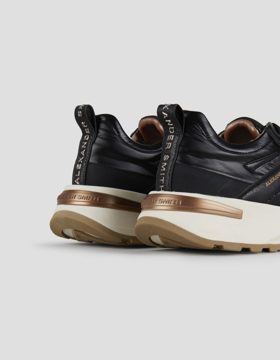 Liverpool Donna sneakers in nylon e laminato nero